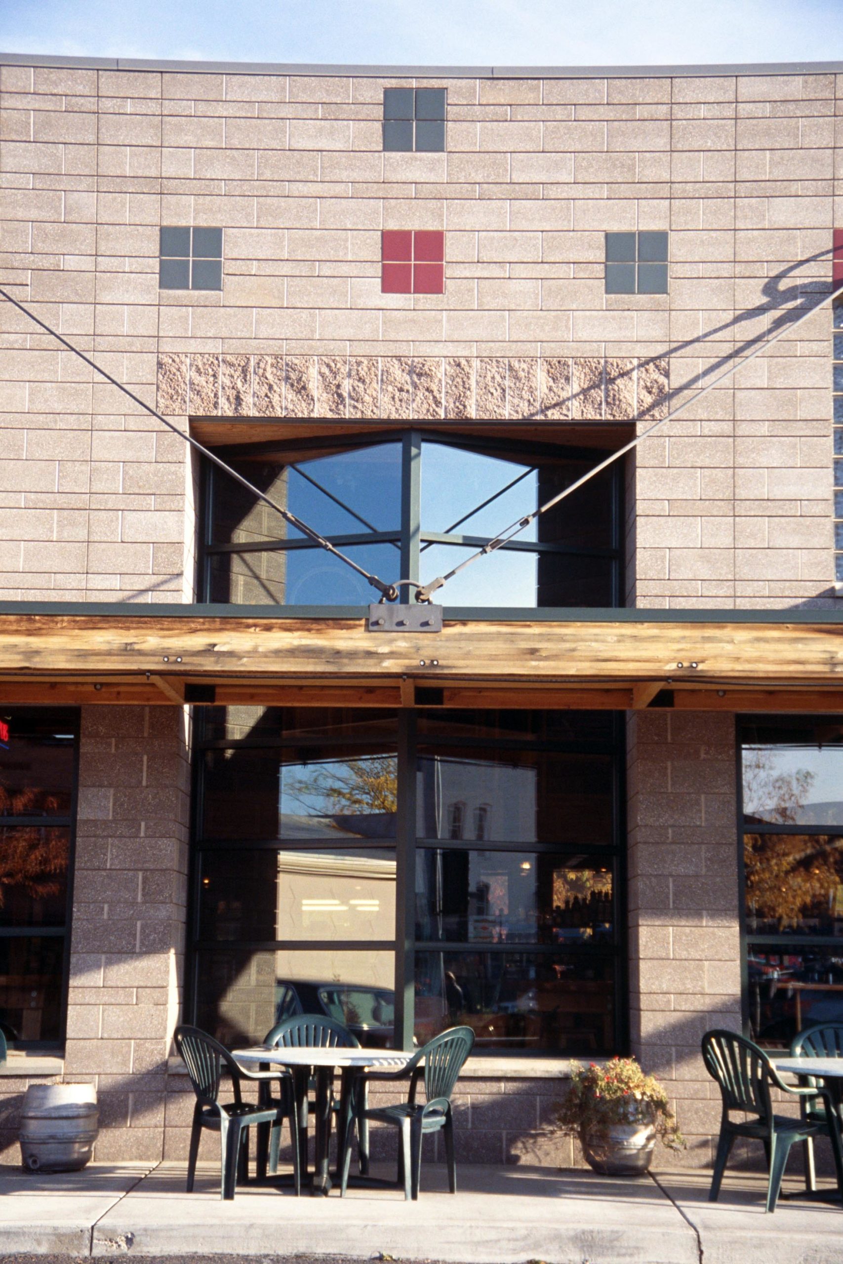 Iron Horse Bar And Grill OZ Architects iron-horse-bar-and-grill-oz-architects