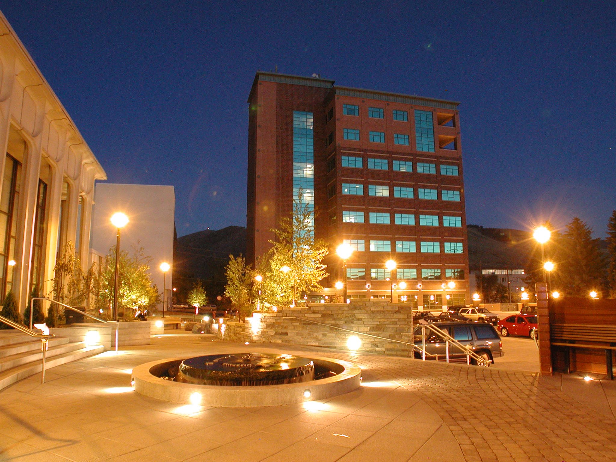 The Millenium Building and Bank Street Parking Structure - OZ Architects