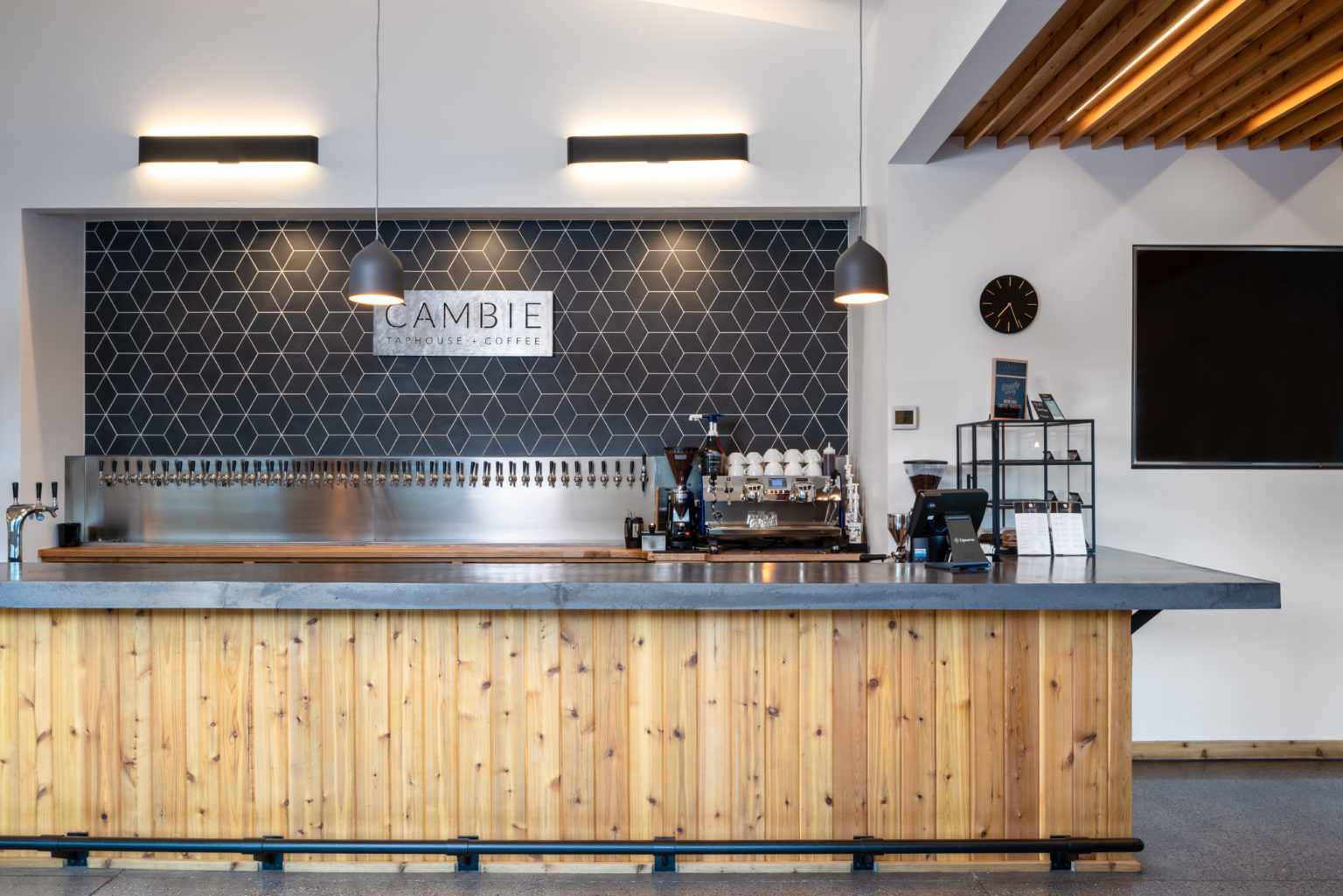 Cambie Taphouse + Coffee - OZ Architects