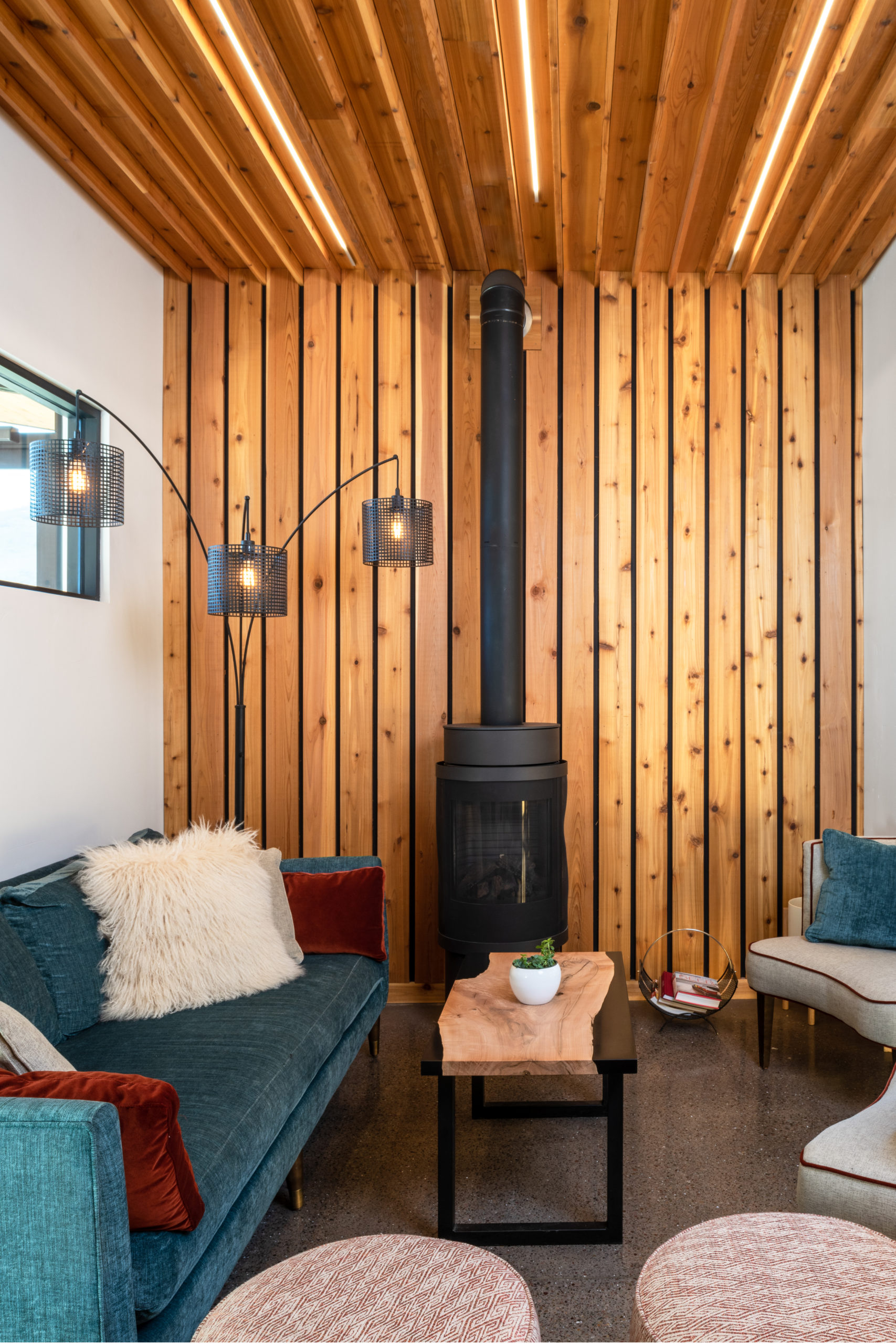 Cambie Taphouse + Coffee - OZ Architects